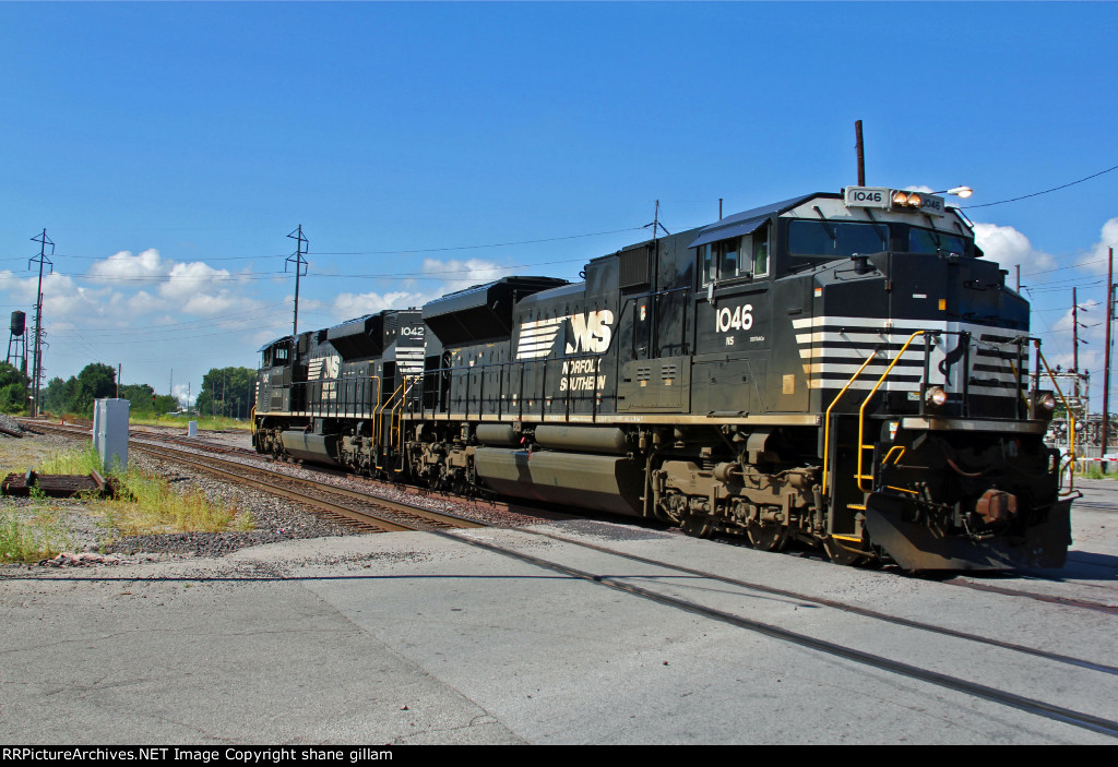 NS 1046 leads lite power up the Ns.